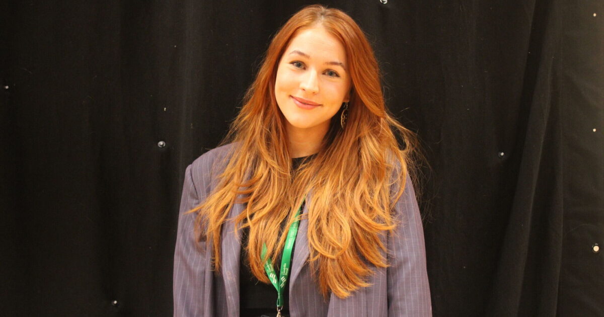 Annie-Rose makes TV debut in Three Little… | Grŵp Llandrillo Menai