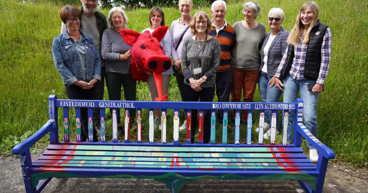 ‘Friendship bench’ decorated by Welsh… | Grŵp Llandrillo Menai