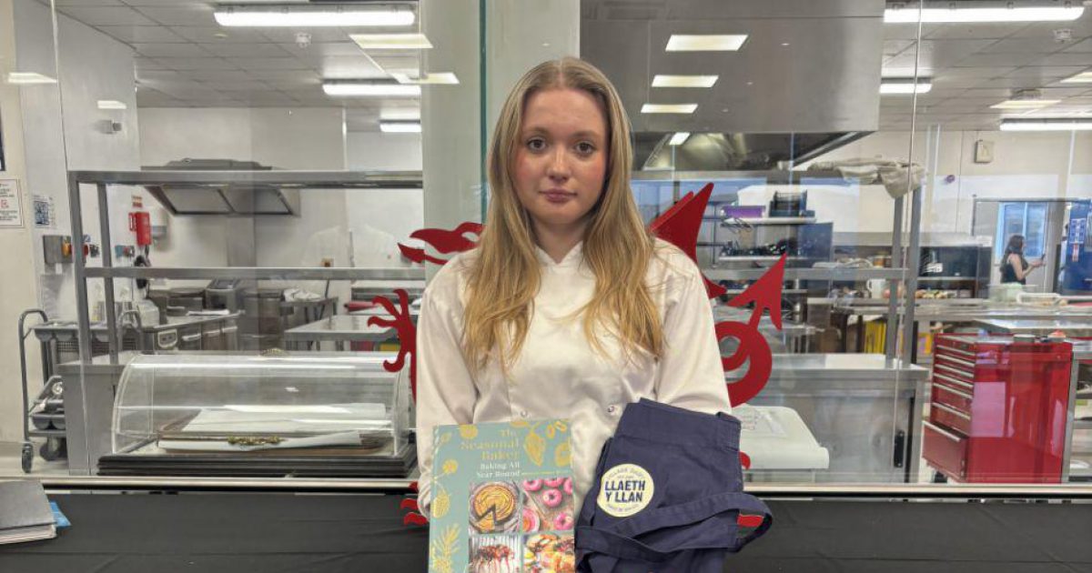 Tesni is runner-up in Llaeth y Llan ‘Star… | Grŵp Llandrillo Menai