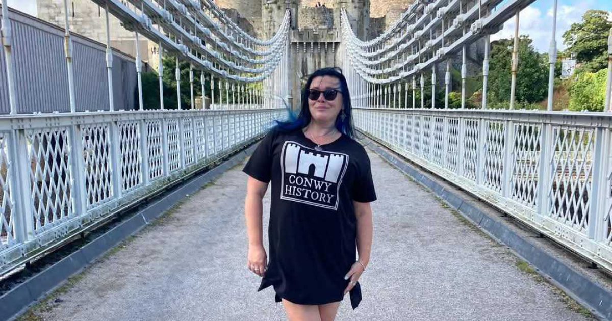 History lecturer has magic touch with… | Grŵp Llandrillo Menai